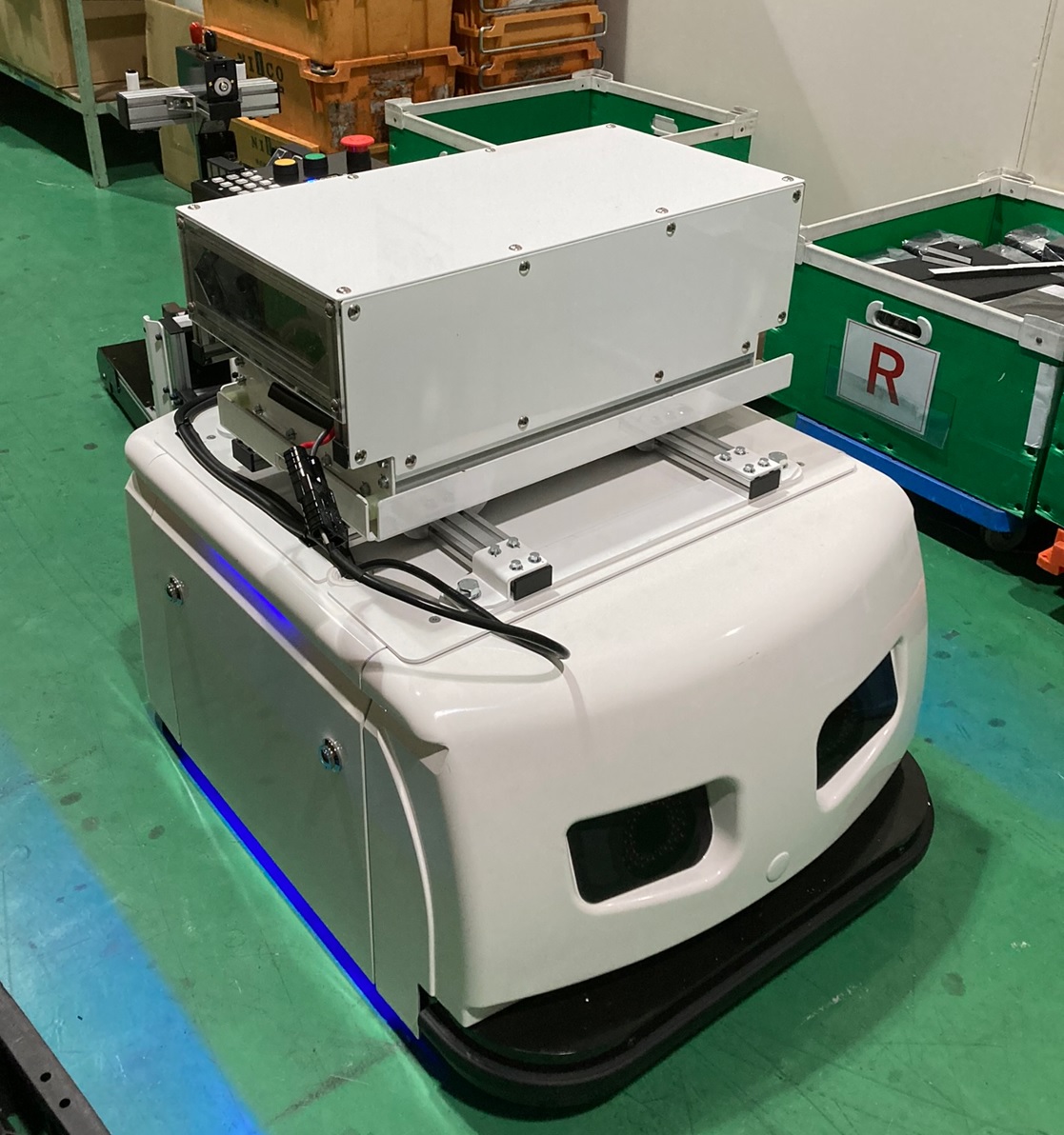 難しい設定や準備をせずに簡単に始められるAGV/AMRの運用について、是非一度お問い合わせください。